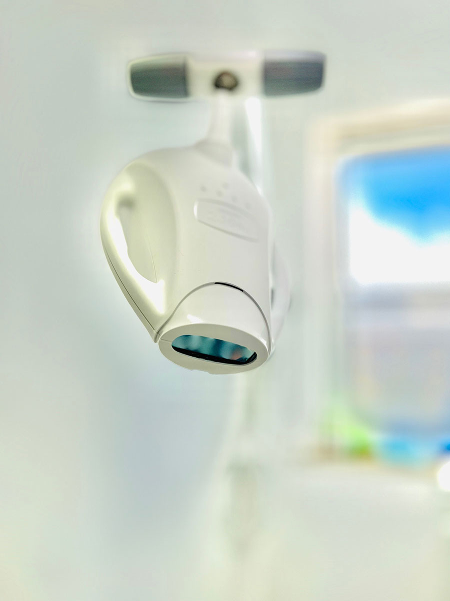 Zahnauf­hellung/­Bleaching - Dr. Gerhard Herrmann